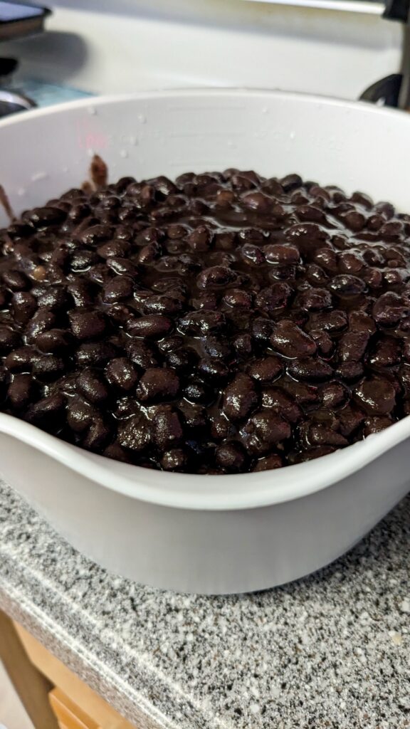 10 Easy & Cheap Meals You Can Make with a Bag of Black Beans | We Three ...